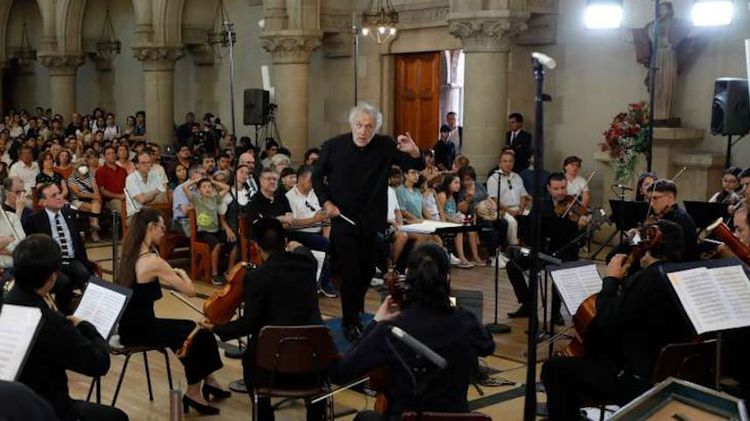 Bach Santiago 39: Nicolas Rauss dirige cantata 140